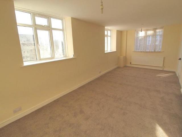 3 bedroom detached bungalow to rent