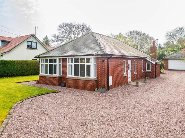 3 bedroom detached bungalow to rent