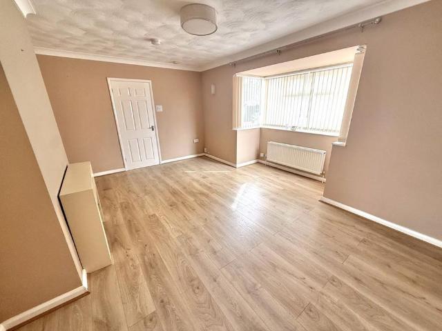 3 bedroom detached bungalow to rent