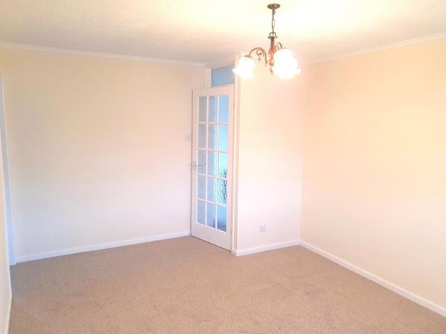 3 bedroom detached bungalow to rent