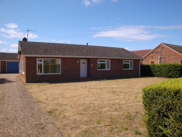 3 bedroom detached bungalow to rent