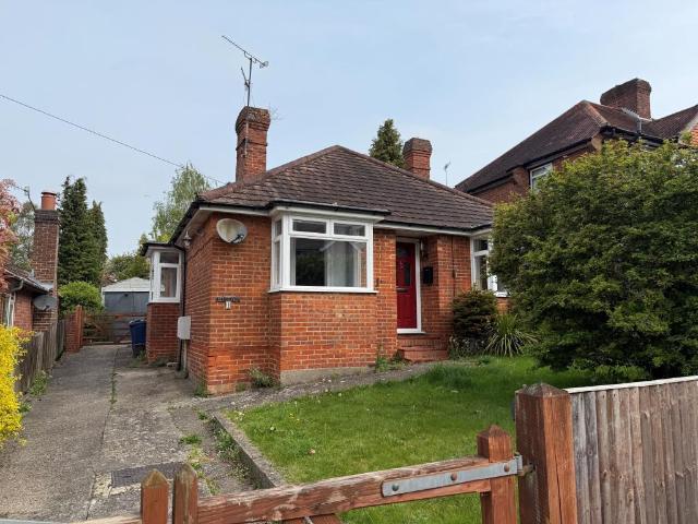 3 bedroom detached bungalow to rent
