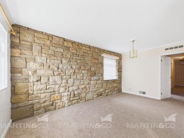 3 bedroom detached bungalow to rent