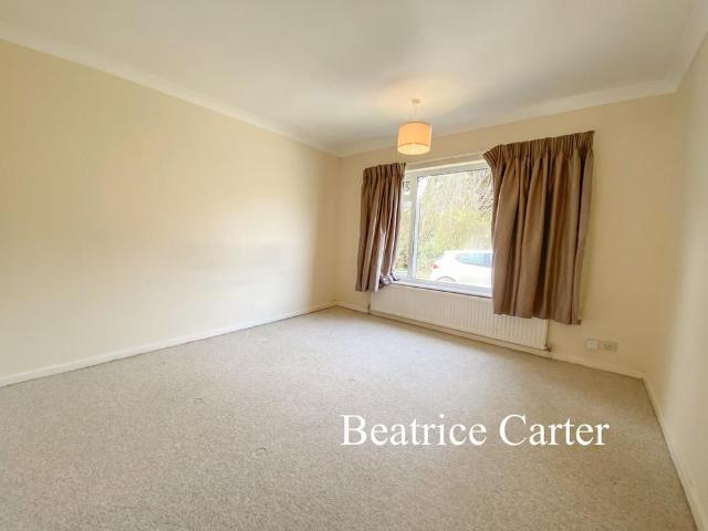 3 bedroom detached bungalow to rent