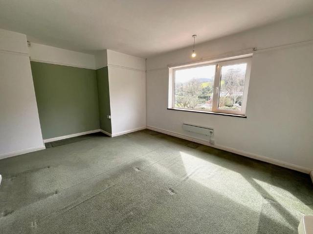 3 bedroom detached bungalow to rent