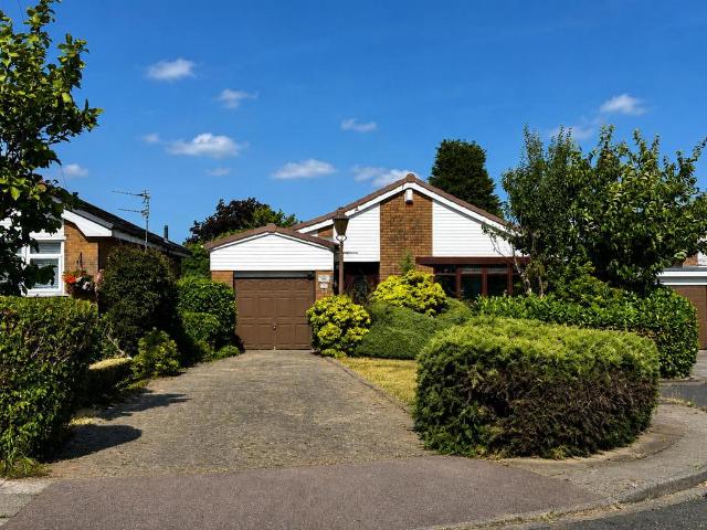 3 bedroom detached bungalow to rent