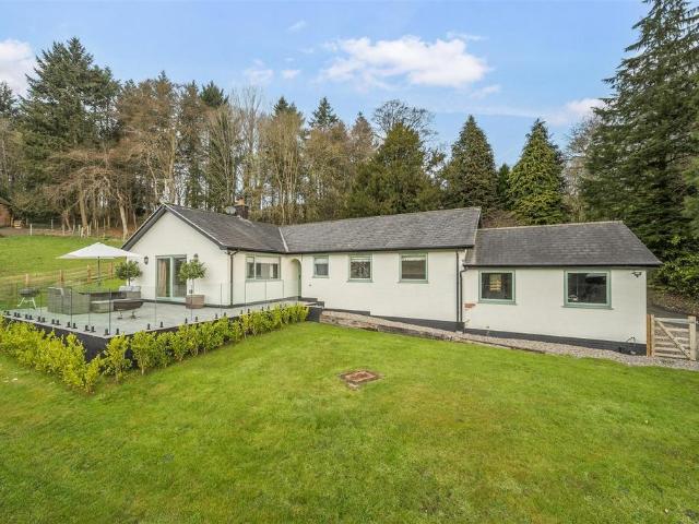 3 bedroom detached bungalow to rent
