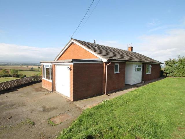 3 bedroom detached bungalow to rent