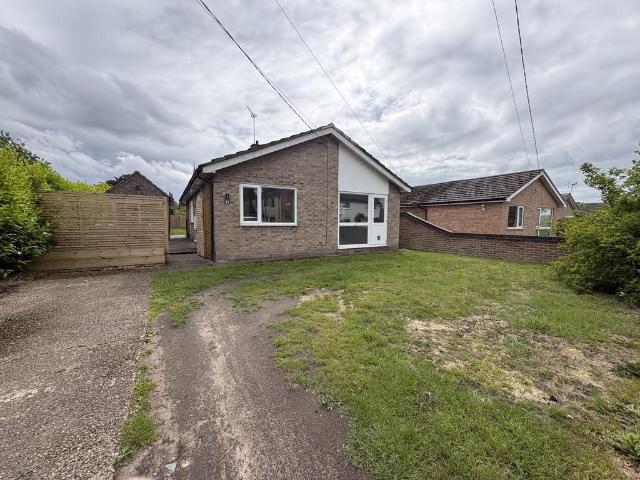 3 bedroom detached bungalow to rent