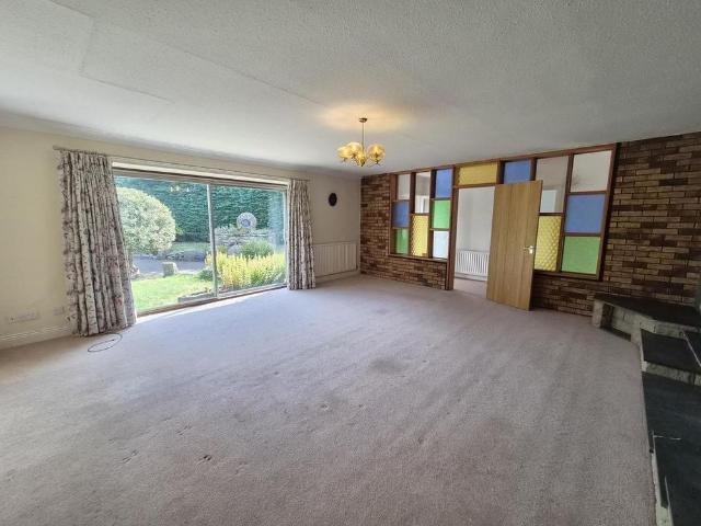 3 bedroom detached bungalow to rent