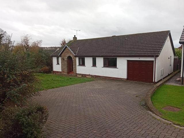 3 bedroom detached bungalow to rent