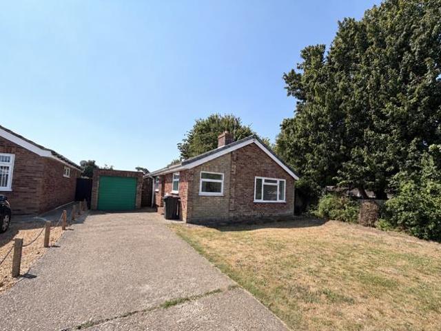 3 bedroom detached bungalow to rent