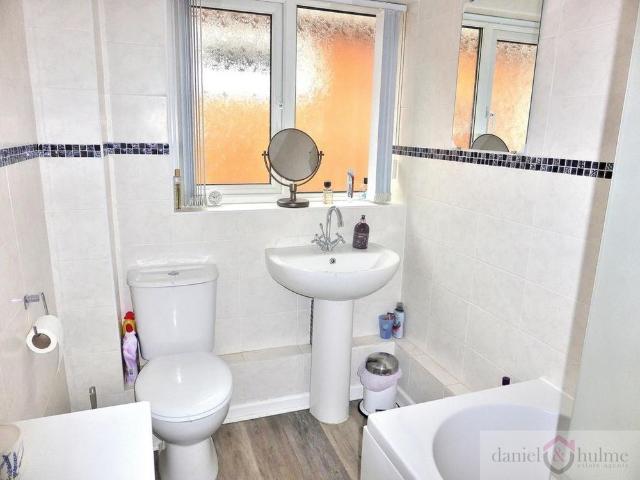 3 bedroom detached bungalow to rent