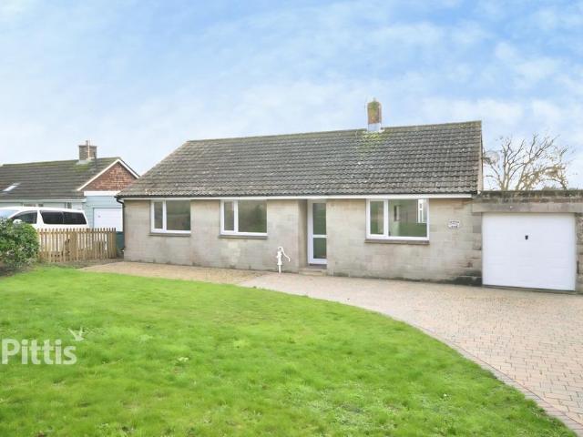 3 bedroom detached bungalow to rent