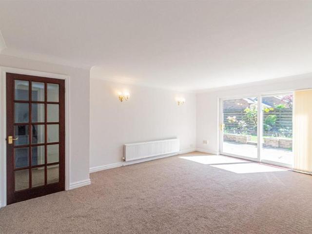 3 bedroom detached bungalow to rent