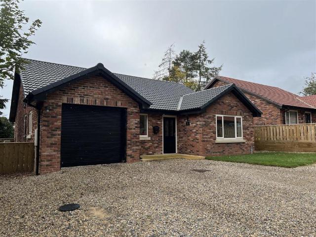 3 bedroom detached bungalow to rent
