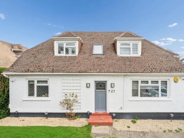 3 bedroom detached bungalow to rent