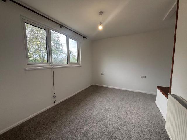 3 bedroom detached bungalow to rent