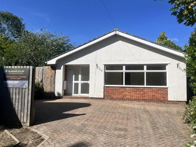 3 bedroom detached bungalow to rent