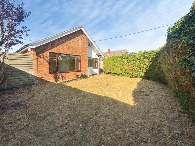 3 bedroom detached bungalow to rent