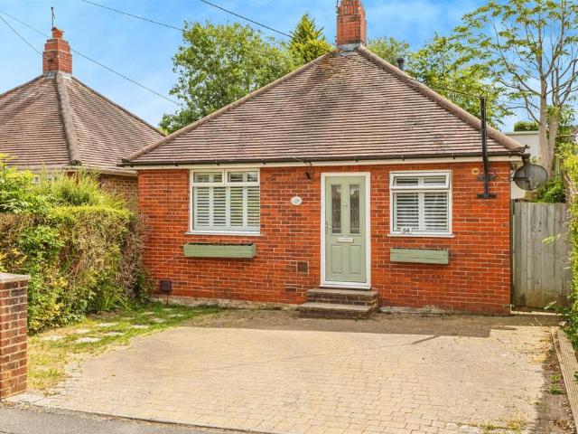 3 bedroom detached bungalow to rent