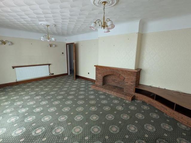 3 bedroom detached bungalow to rent