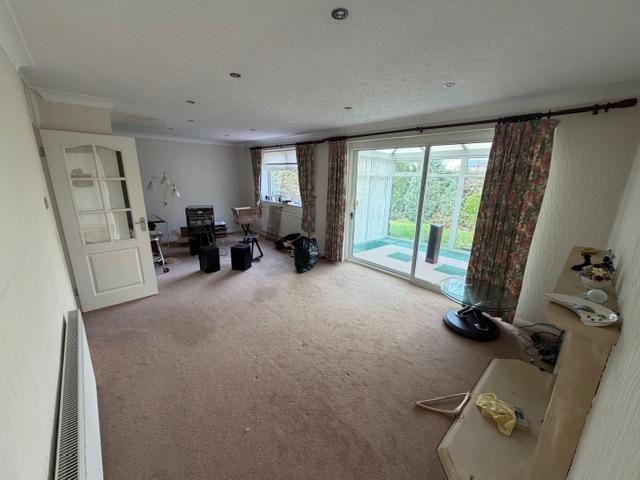 3 bedroom detached bungalow to rent