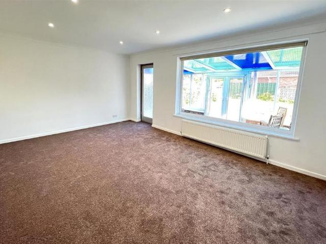 3 bedroom detached bungalow to rent