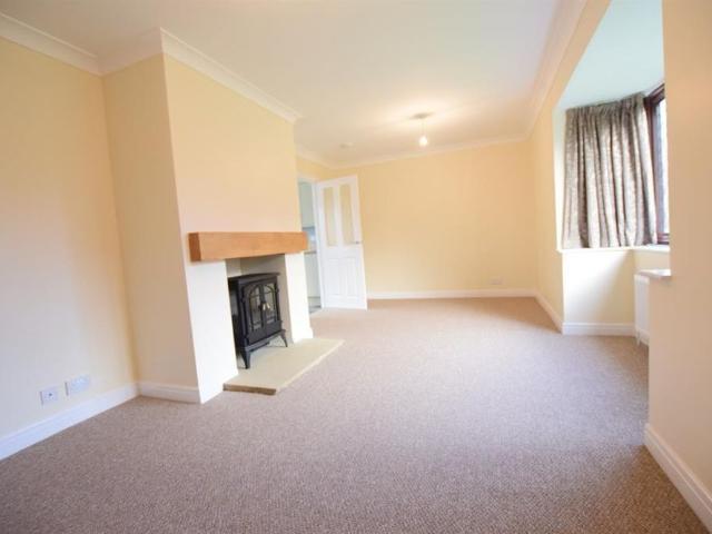 3 bedroom detached bungalow to rent