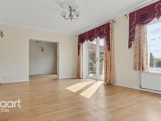3 bedroom detached bungalow to rent