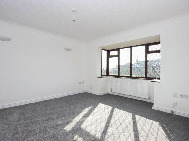 3 bedroom detached bungalow to rent