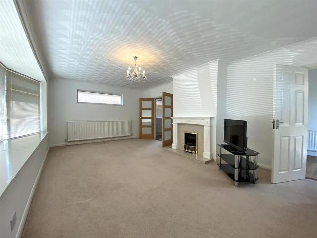 3 bedroom detached bungalow to rent