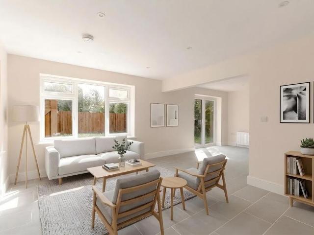 3 bedroom detached bungalow to rent