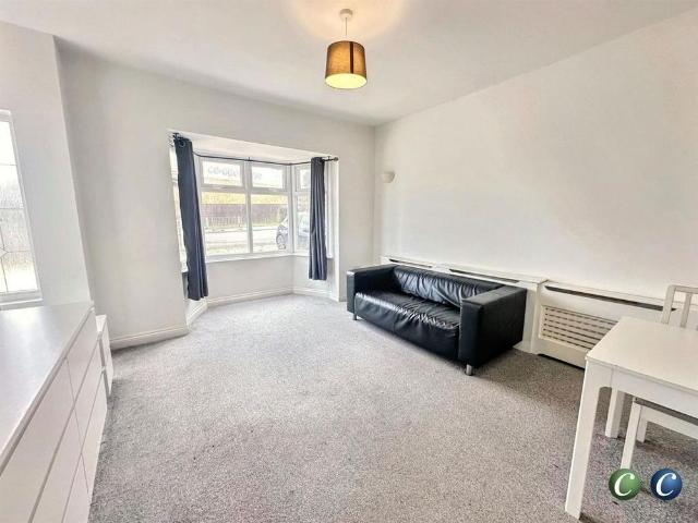 3 bedroom detached bungalow to rent