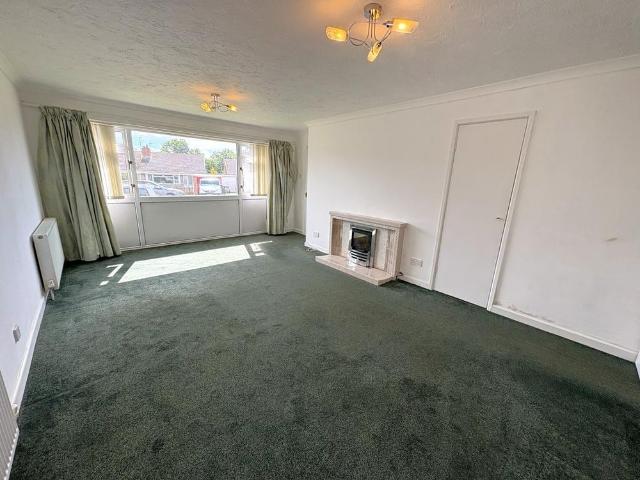 3 bedroom detached bungalow to rent