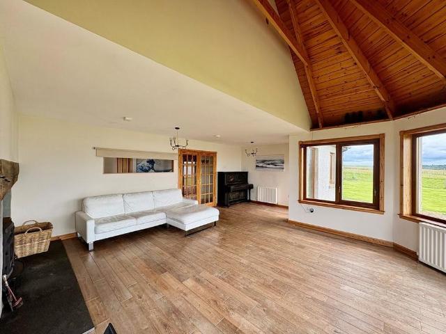 3 bedroom detached bungalow to rent
