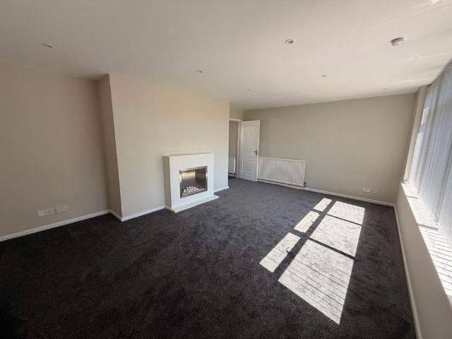 3 bedroom detached bungalow to rent
