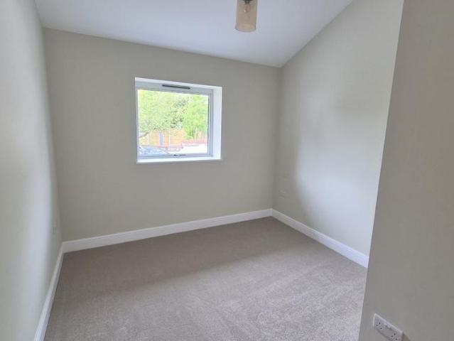 3 bedroom detached bungalow to rent