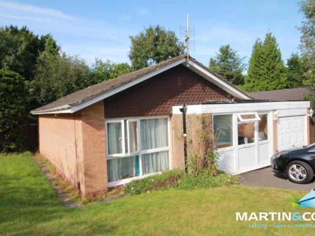 3 bedroom detached bungalow to rent