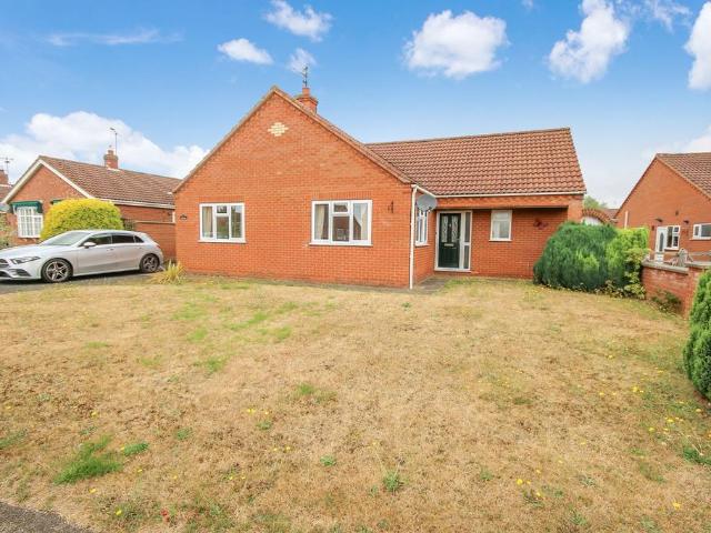 3 bedroom detached bungalow to rent