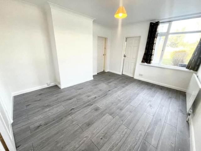 3 bedroom detached bungalow to rent