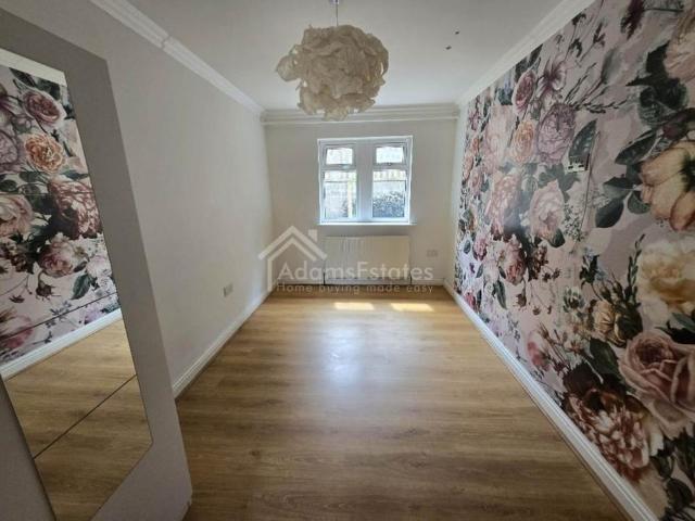 3 bedroom detached bungalow to rent