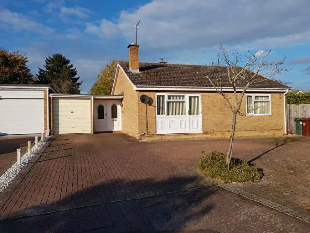 3 Bedroom Detached Bungalow To Rent In Buzzards Close, Little Bourton, Banbury, OX17