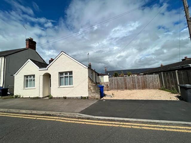 3 Bedroom Detached Bungalow To Rent In Halse Road, Brackley, NN13