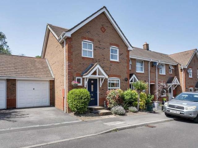 3 Bedroom Detached House