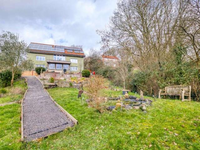 3 Bedroom Detached House