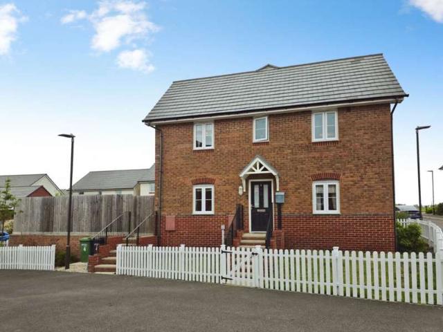 3 Bedroom Detached House