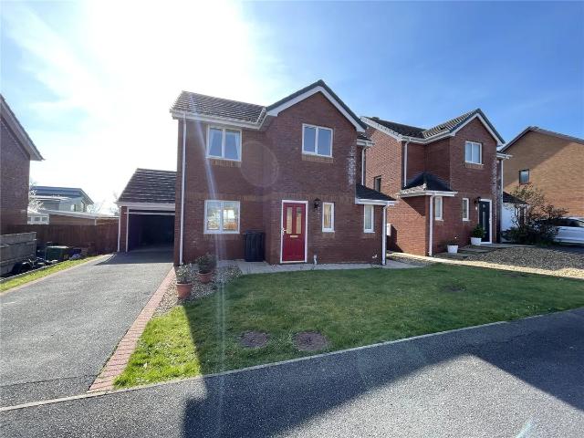 3 bedroom detached house