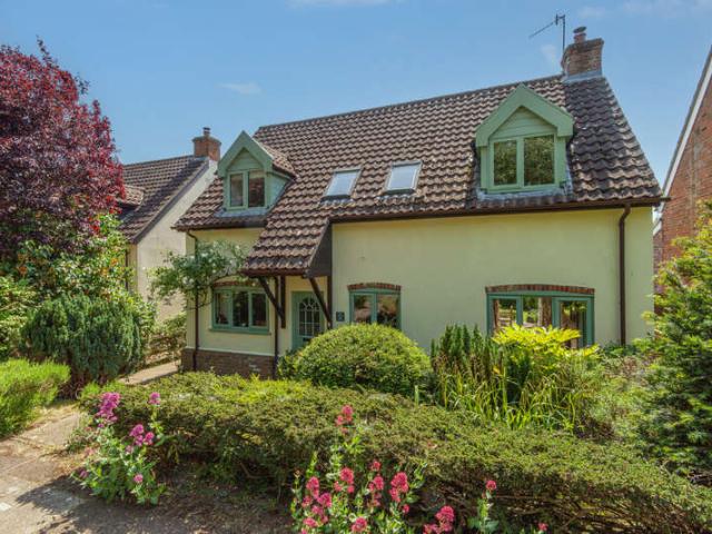 3 Bedroom Detached House