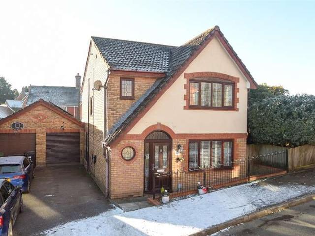 3 Bedroom Detached House